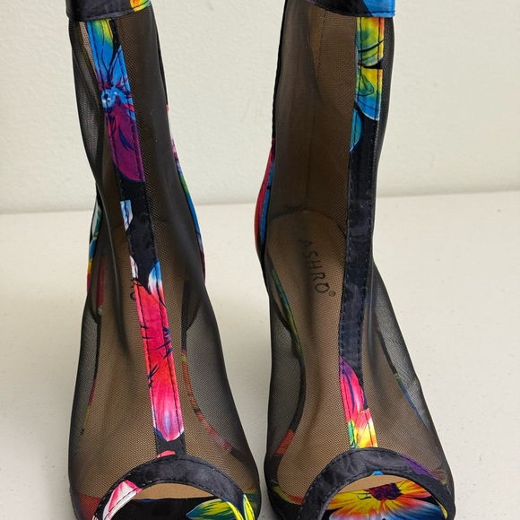 Ashro | Shoes | Ashro Black And Blue Heels With Modern Transparent ...